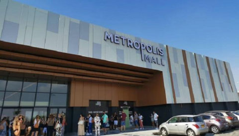 Larnaca’s new mall draws in the crowds - Financial Mirror